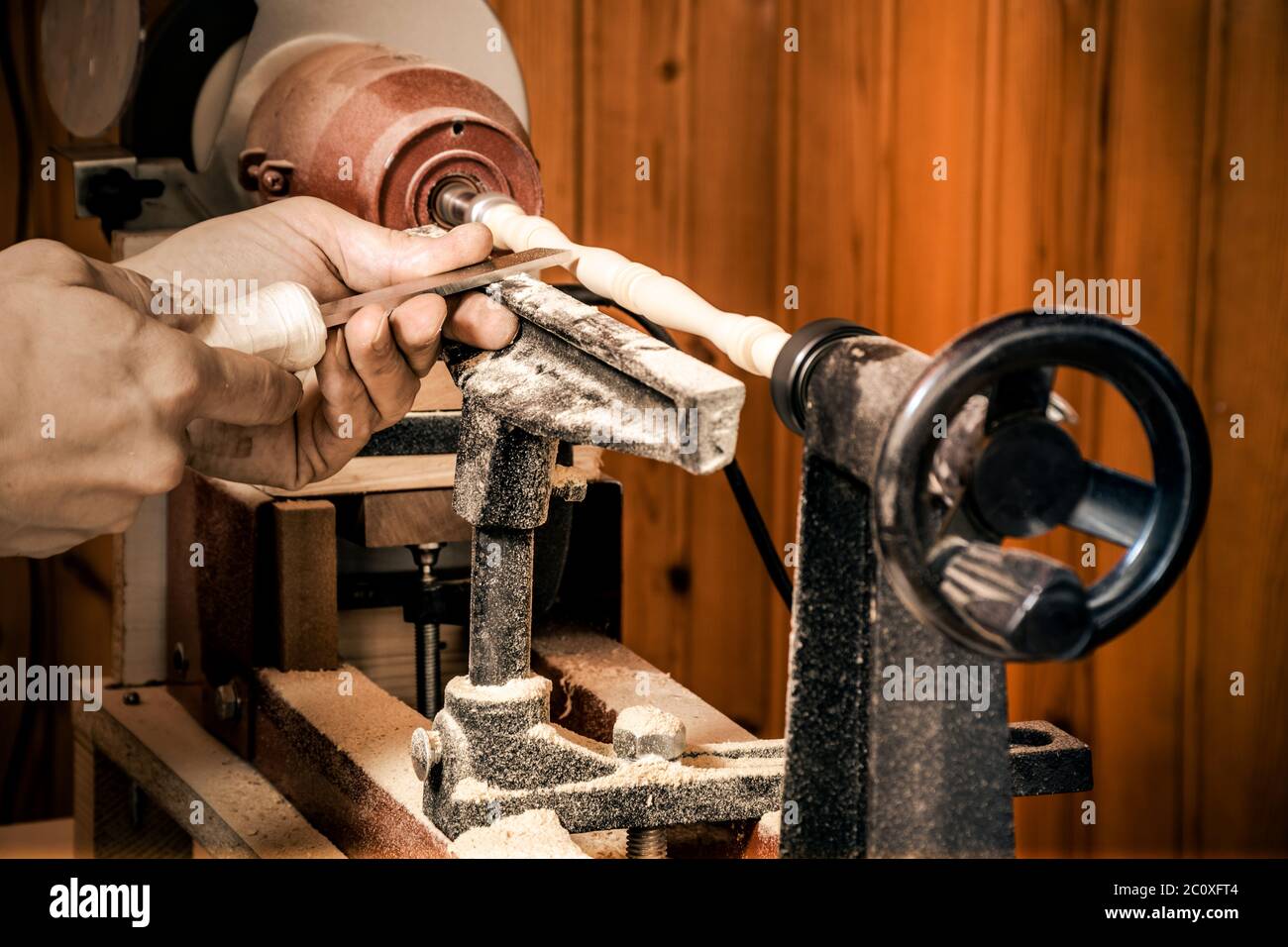 Man woodworker lathe hi-res stock photography and images - Alamy