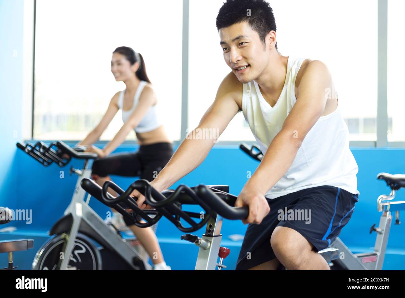people working out in modern gym Stock Photo - Alamy