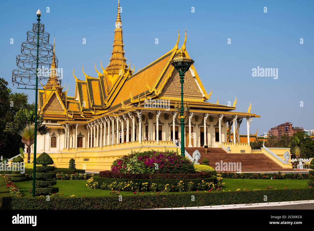 the-throne-hall-royal-palace-phnom-penh-cambodia-stock-photo-alamy