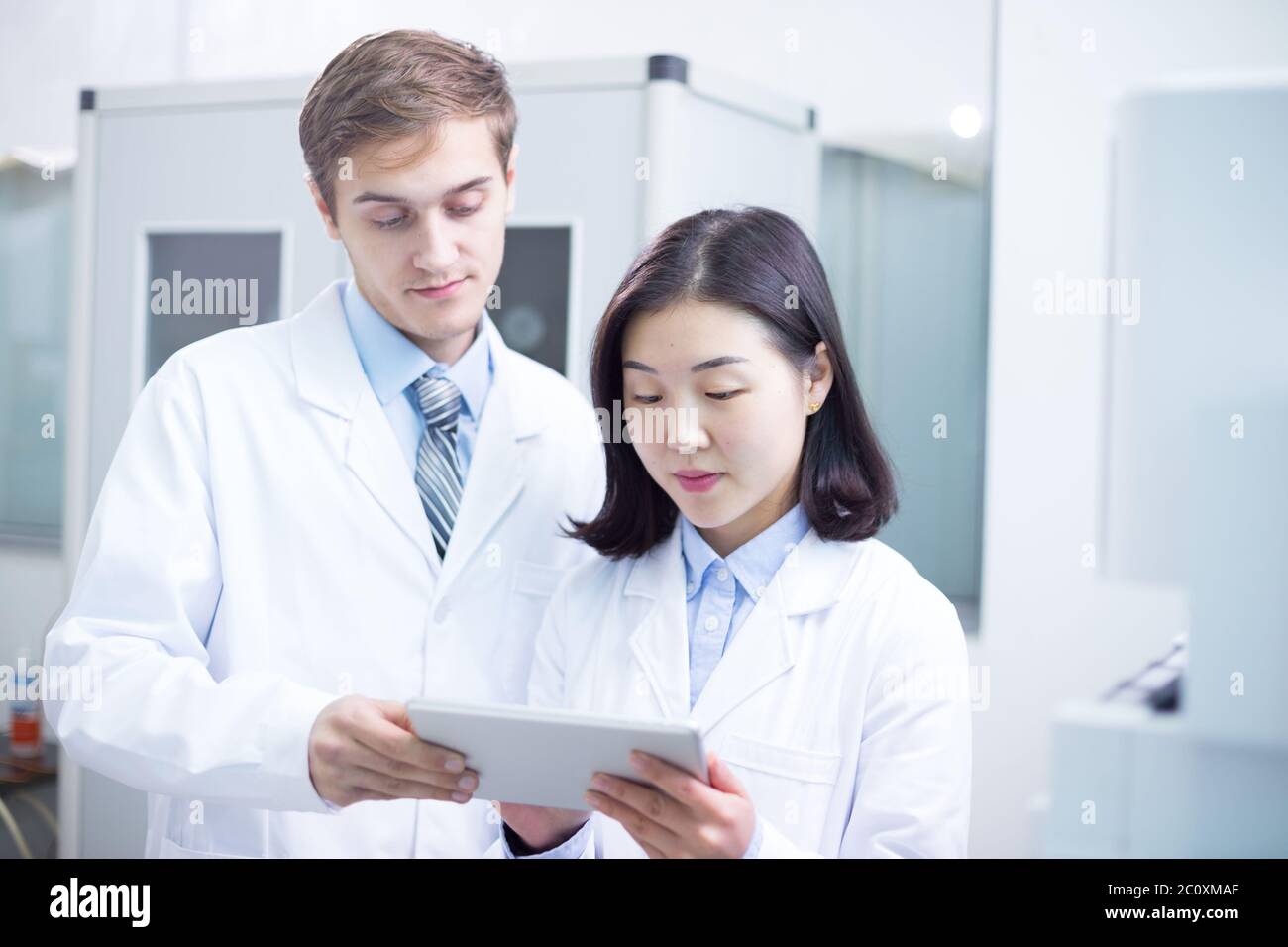 People analysis hi-res stock photography and images - Alamy