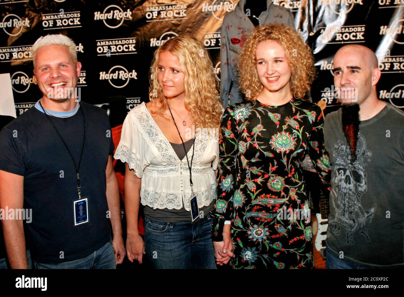 New York, NY, USA. 18 September, 2006. Frankie Bello, Scott Ian at the ...