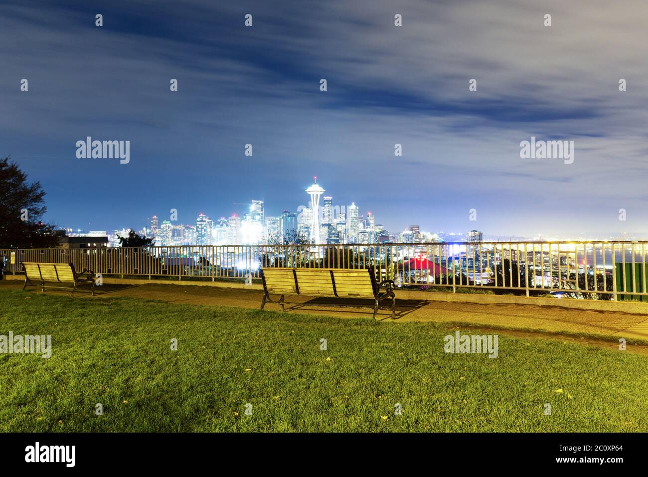 Night meadow hi-res stock photography and images - Alamy