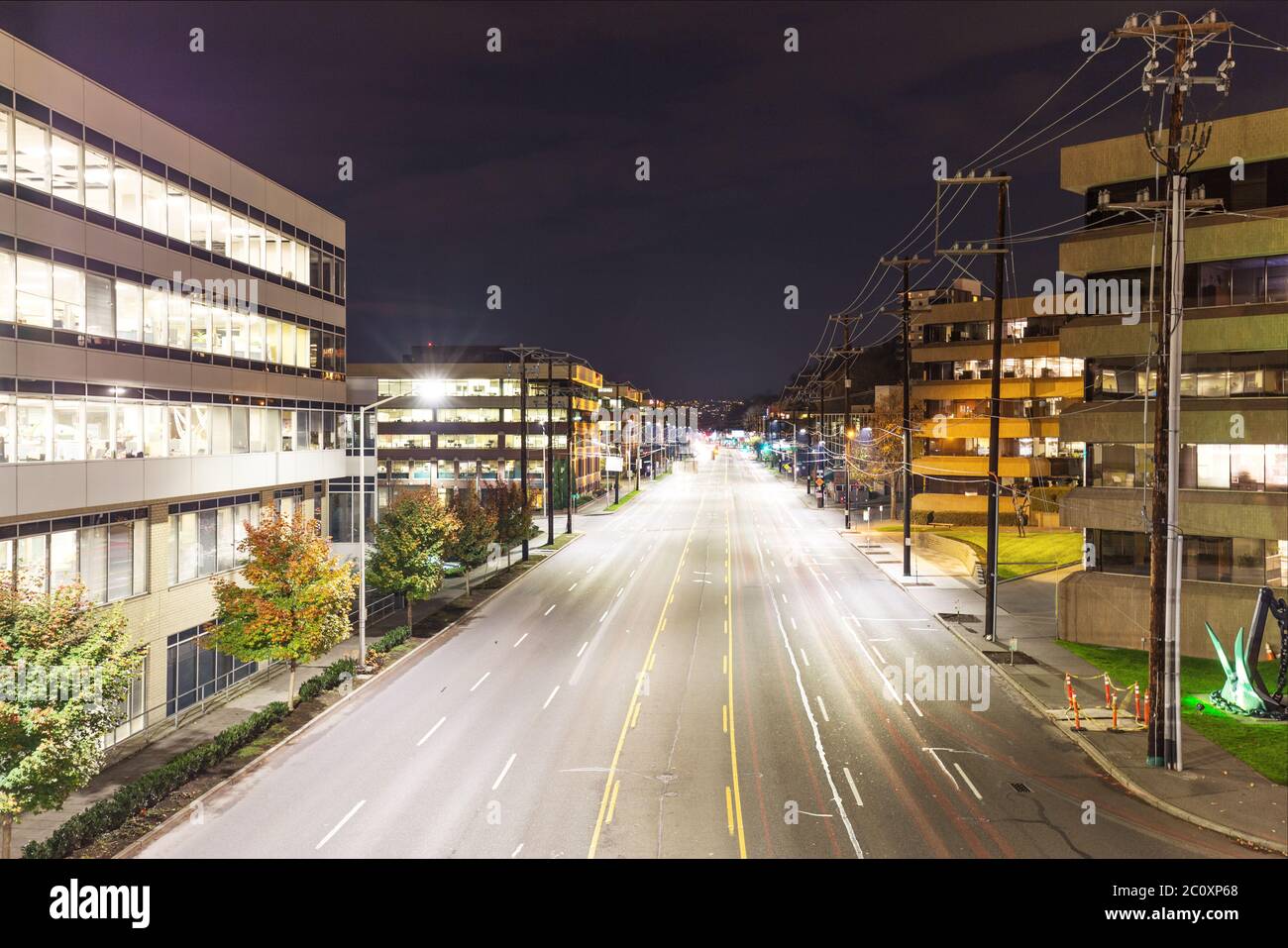 traffic on city road in seattle at night Stock Photo - Alamy
