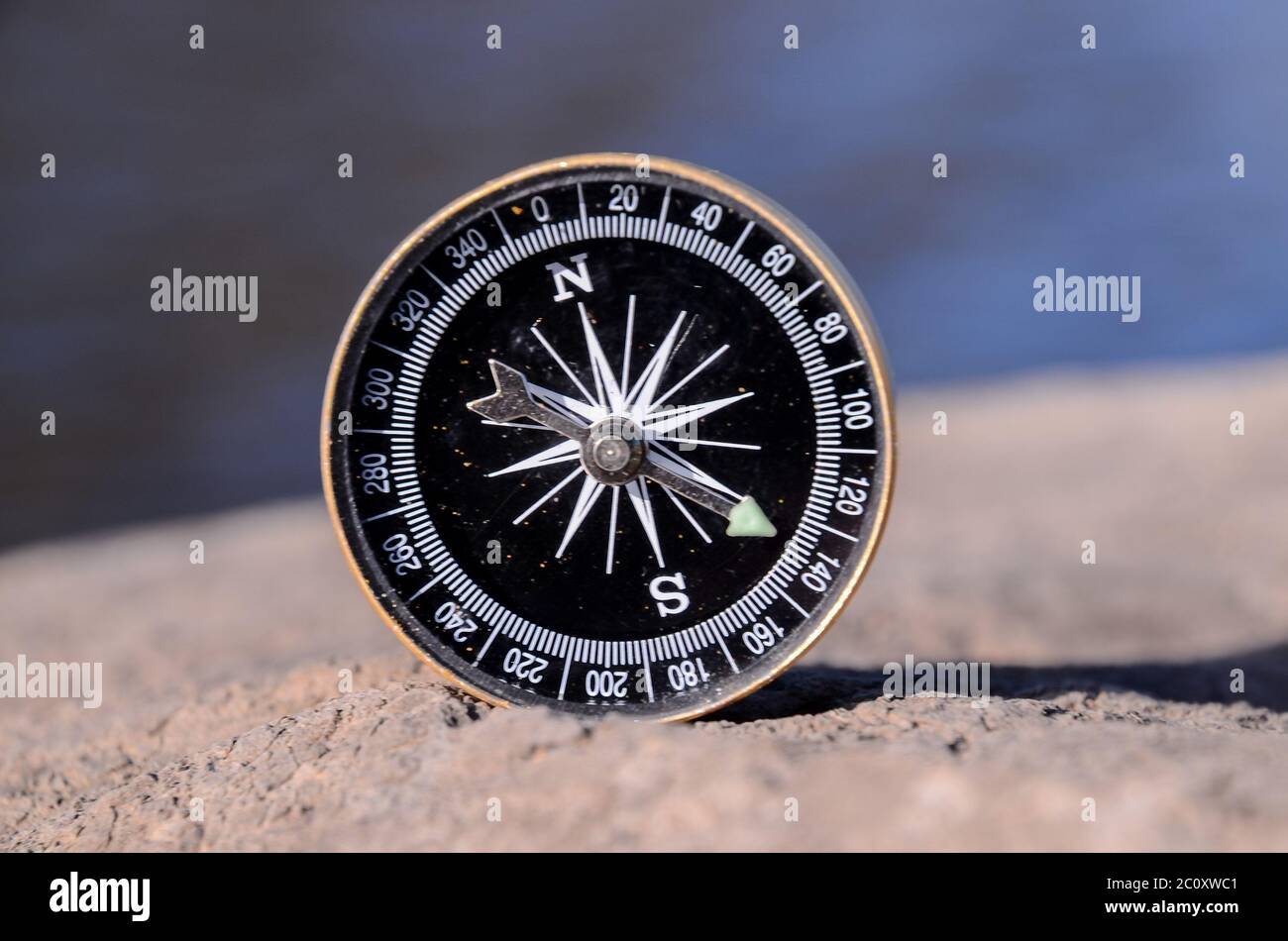 Analogic compass hi-res stock photography and images - Alamy