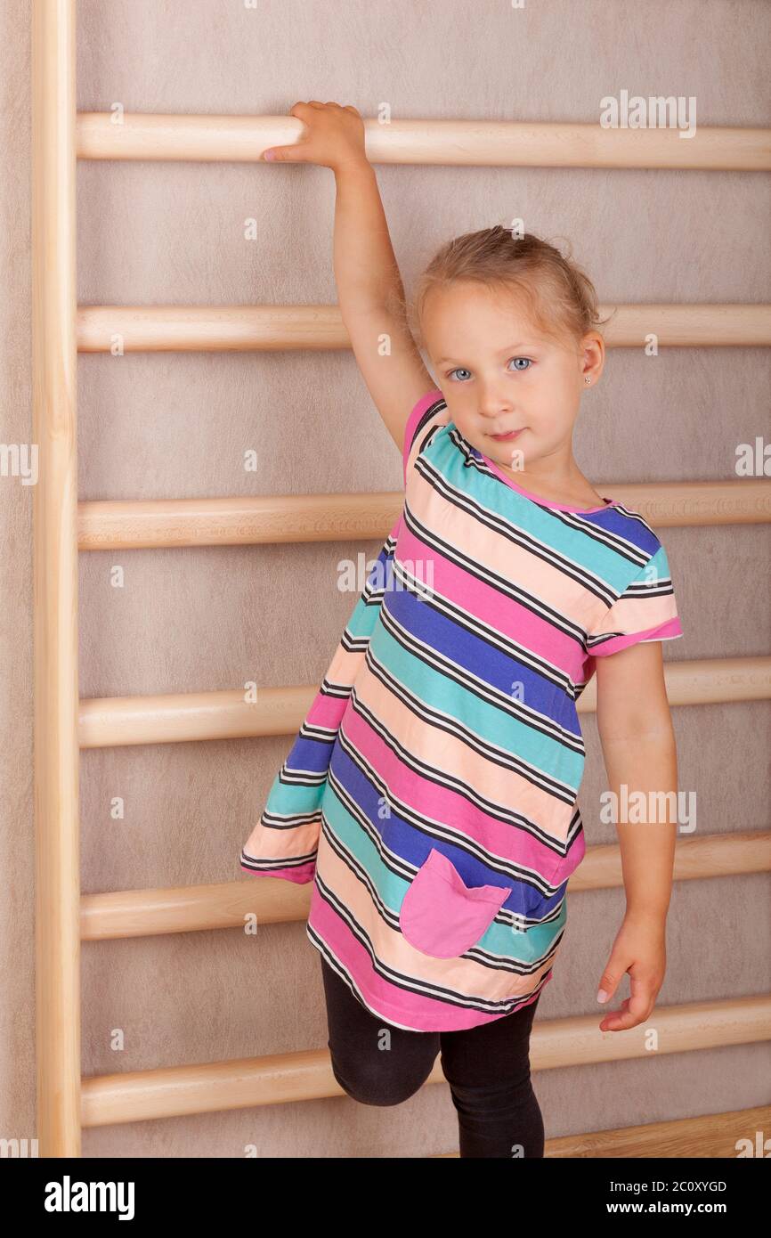 Wall bar hi-res stock photography and images - Alamy