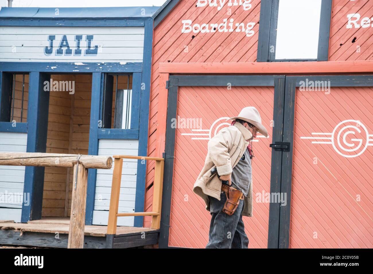 Wild west gun fight hi-res stock photography and images - Alamy