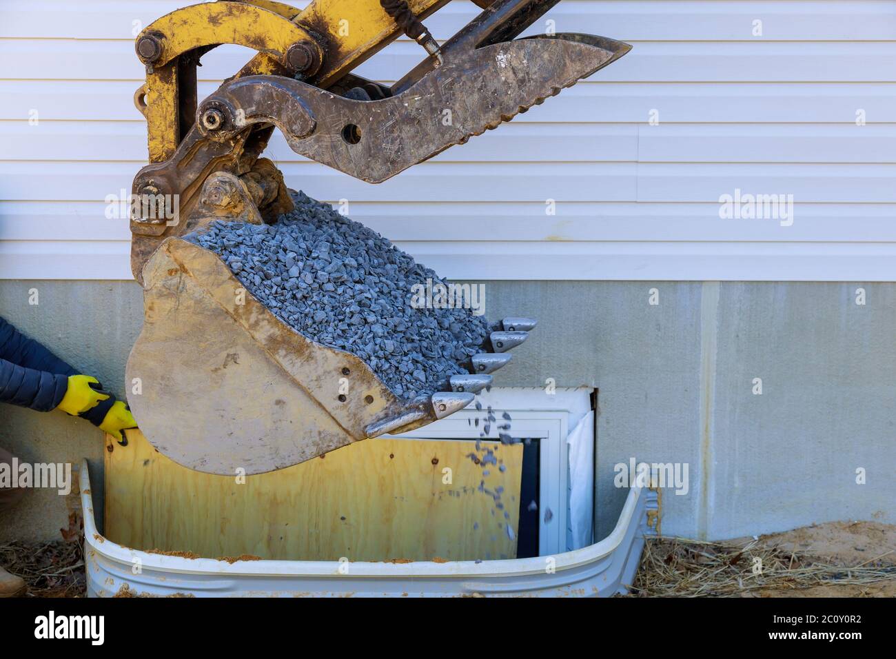 Cement scoop hi-res stock photography and images - Alamy