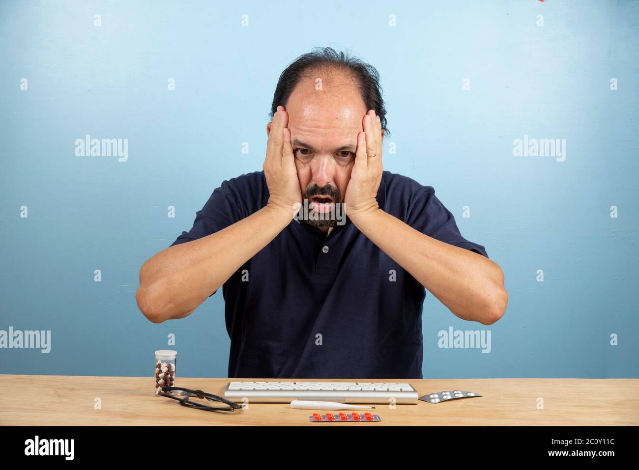 Face of despair hi-res stock photography and images - Alamy