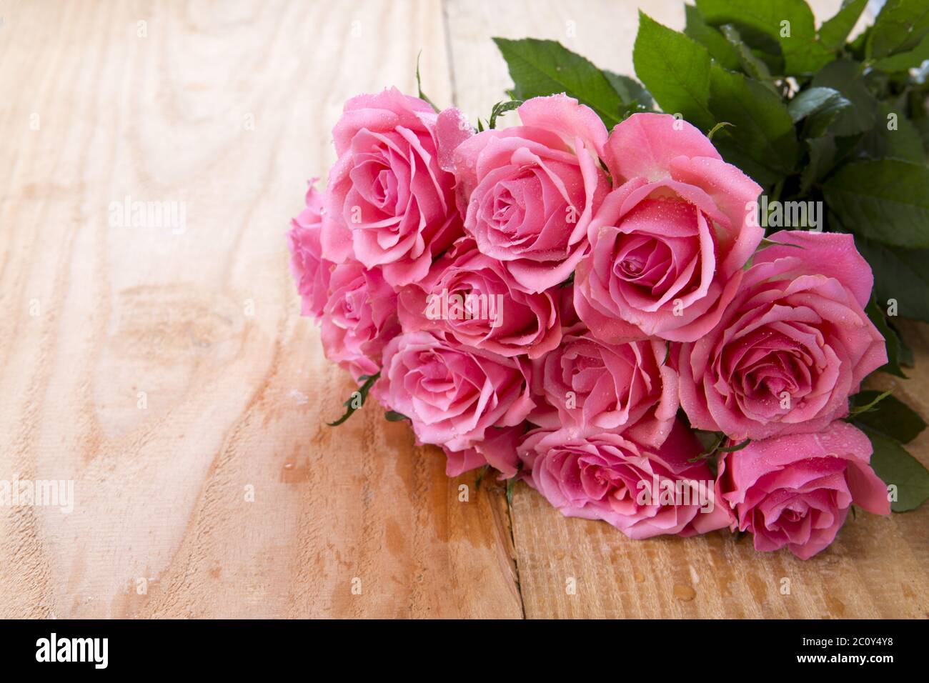 Rose bouquet table bouquet hi-res stock photography and images - Alamy