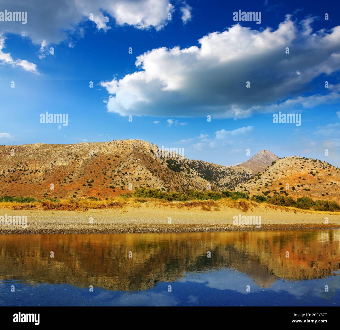 Natural view reflection mountain hi-res stock photography and images ...