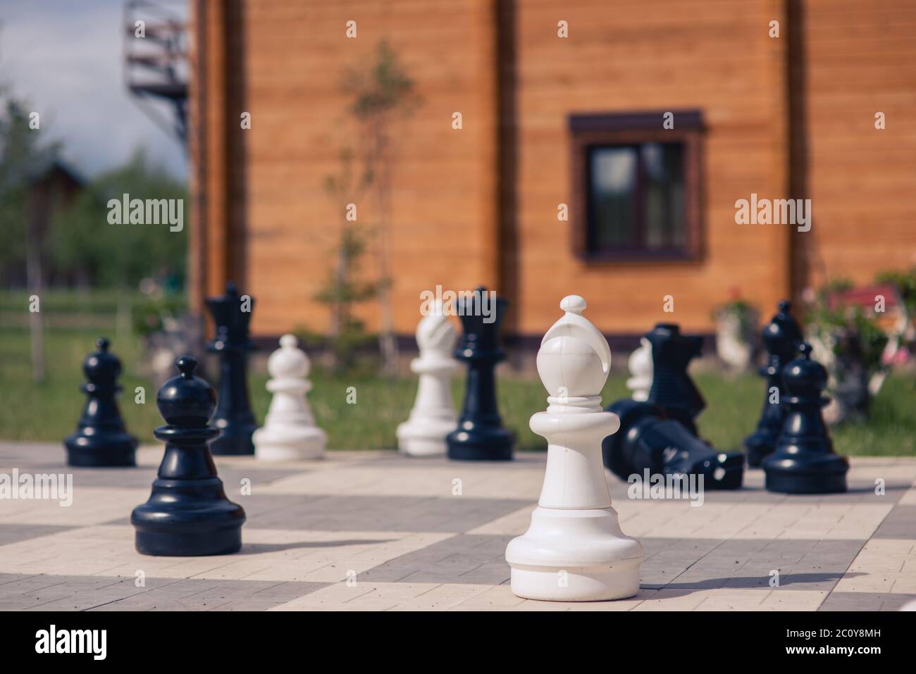 Big outdoor chess set hi-res stock photography and images - Alamy