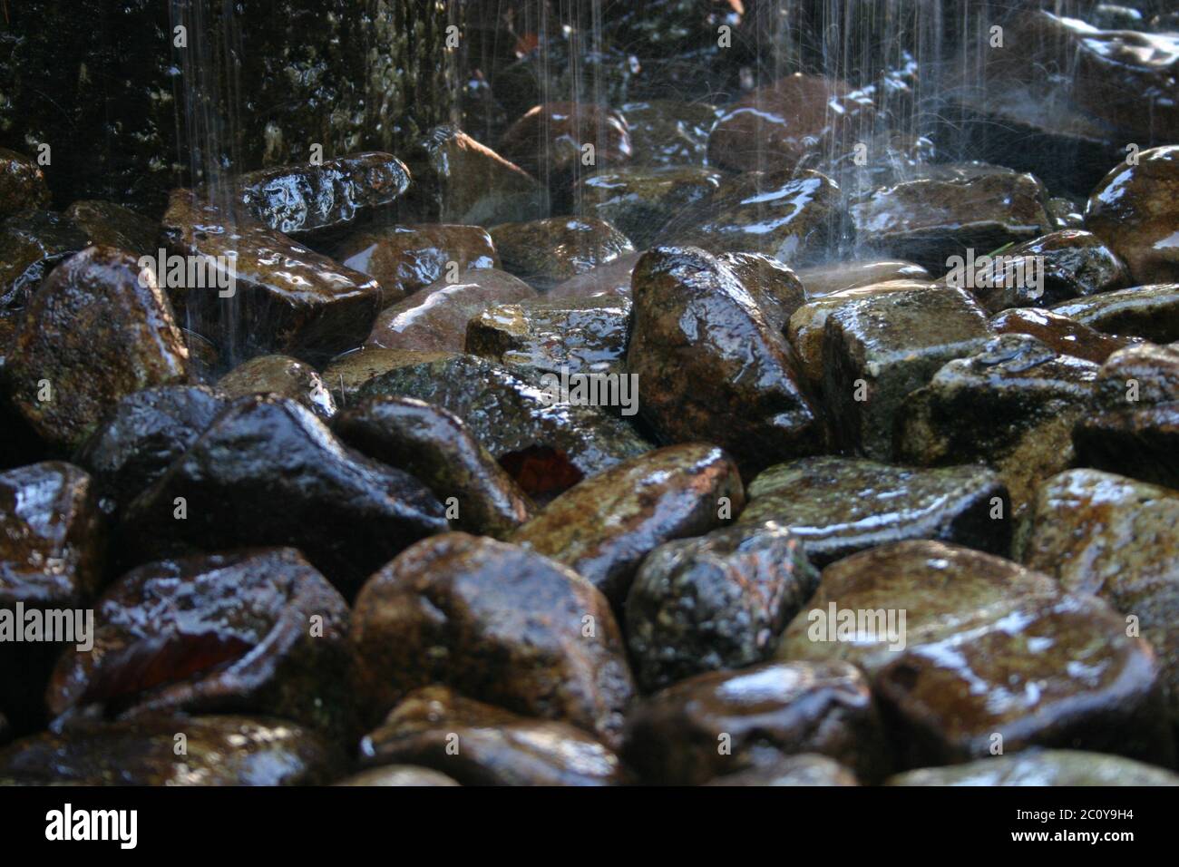 Wet stones hi-res stock photography and images - Alamy