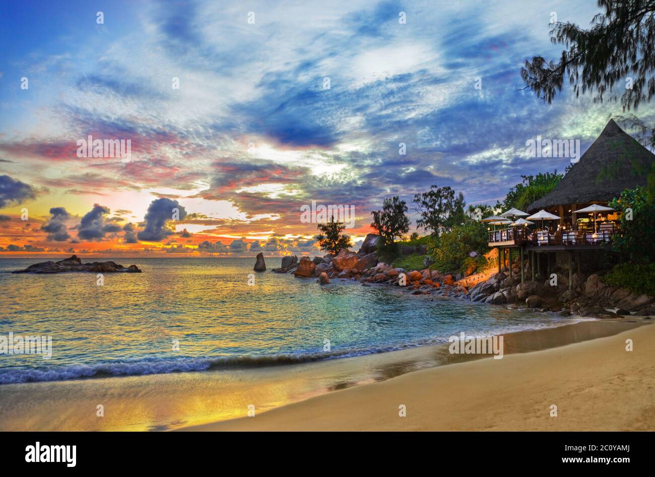 Beach cafe and night hi-res stock photography and images - Alamy