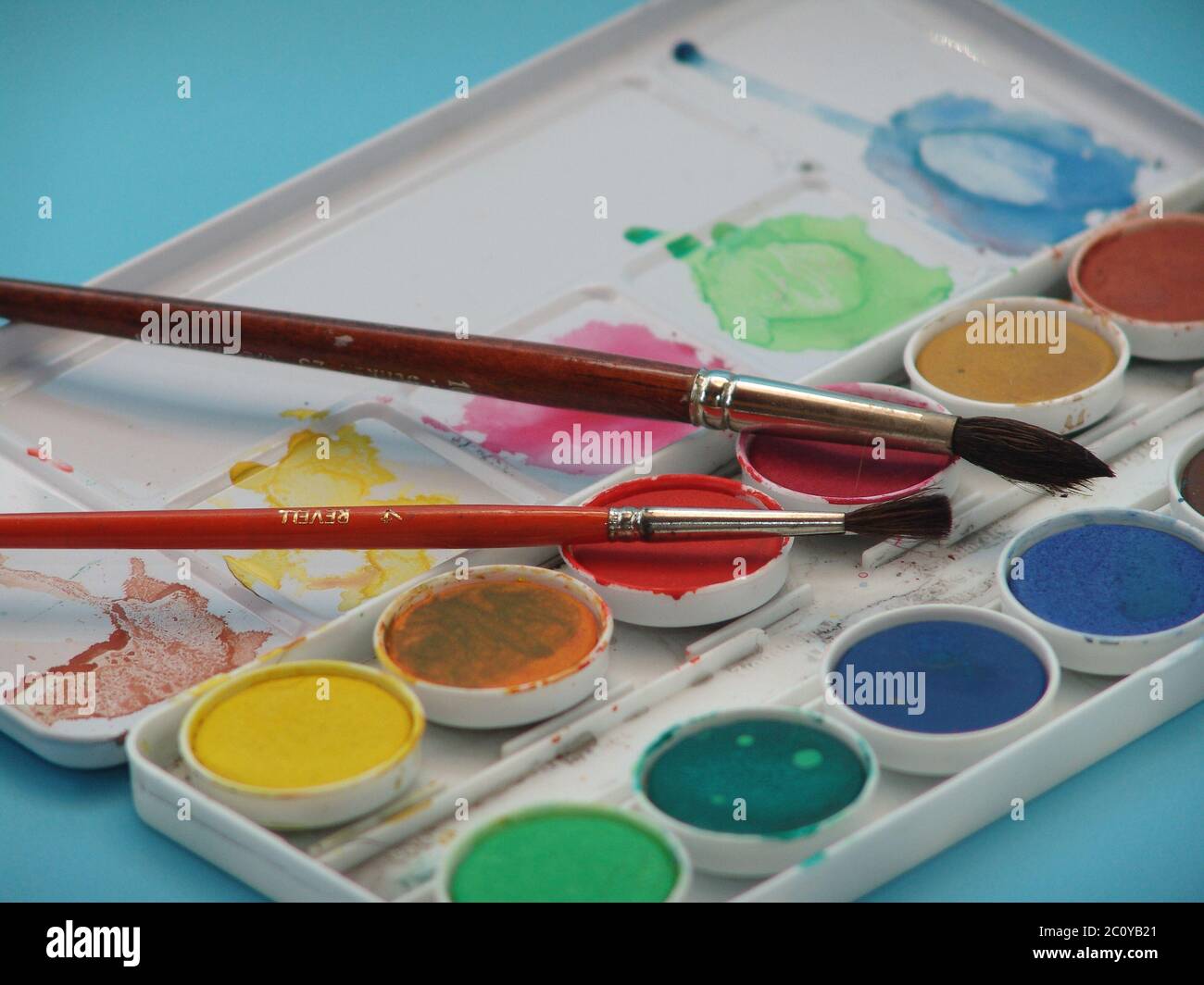 Kid water colours hi-res stock photography and images - Alamy