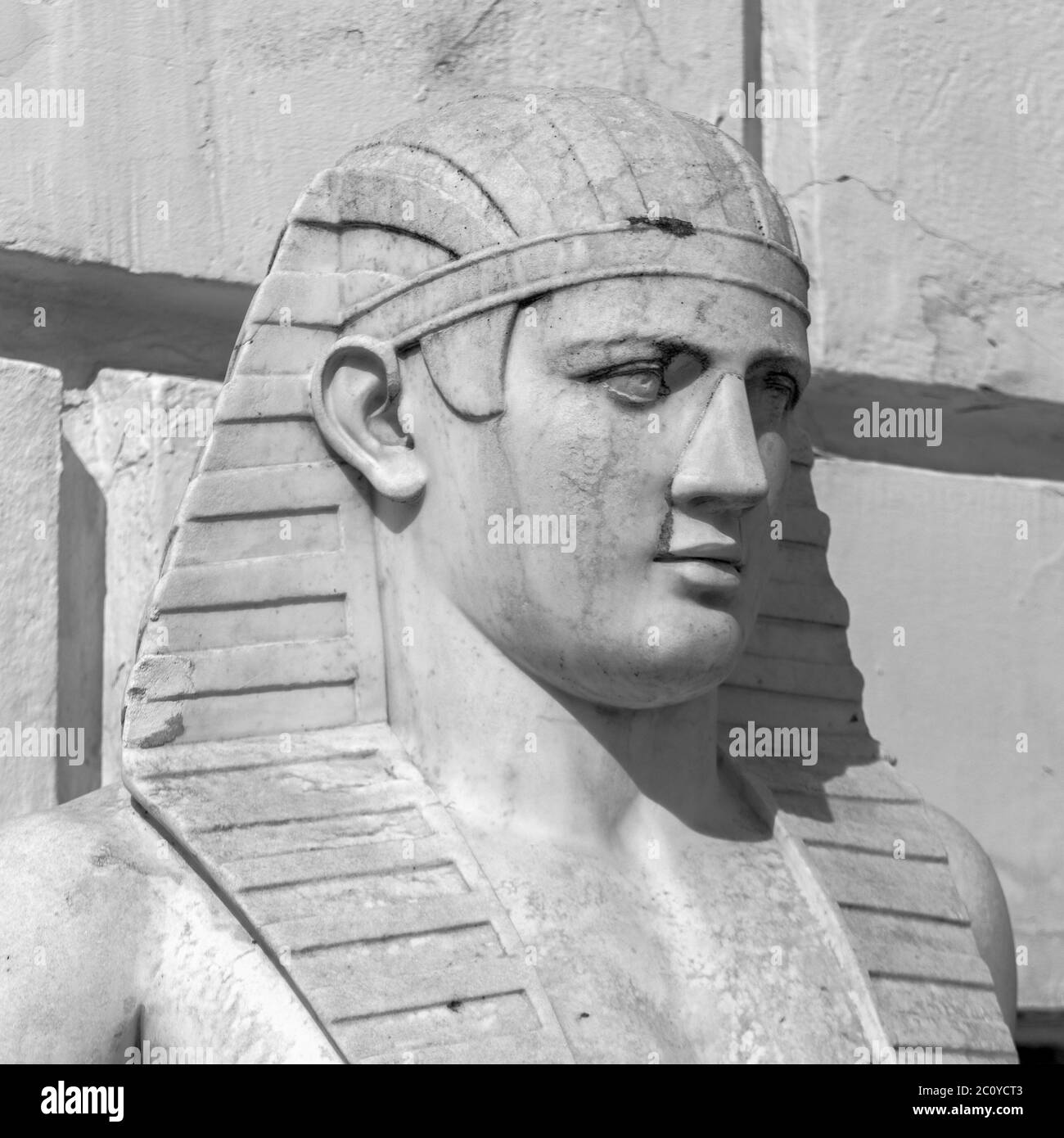Egypt statue of Ramses the Great Stock Photo - Alamy