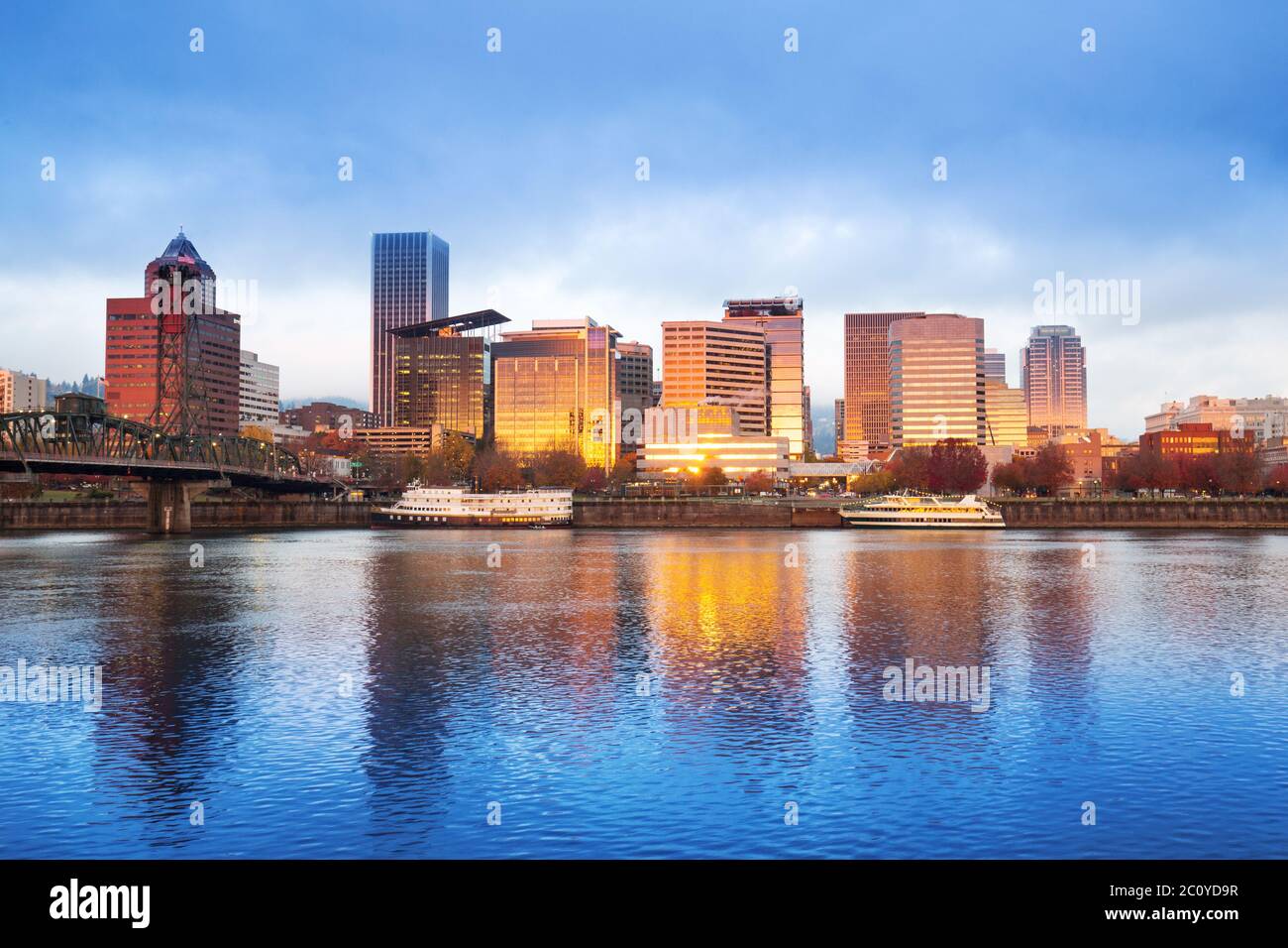 Portland sunrise hi-res stock photography and images - Alamy