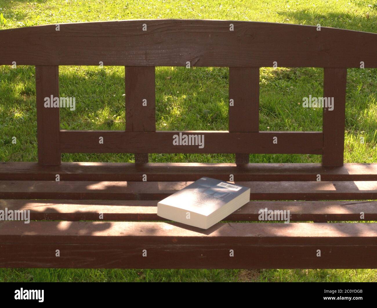 Settee bench hi-res stock photography and images - Alamy