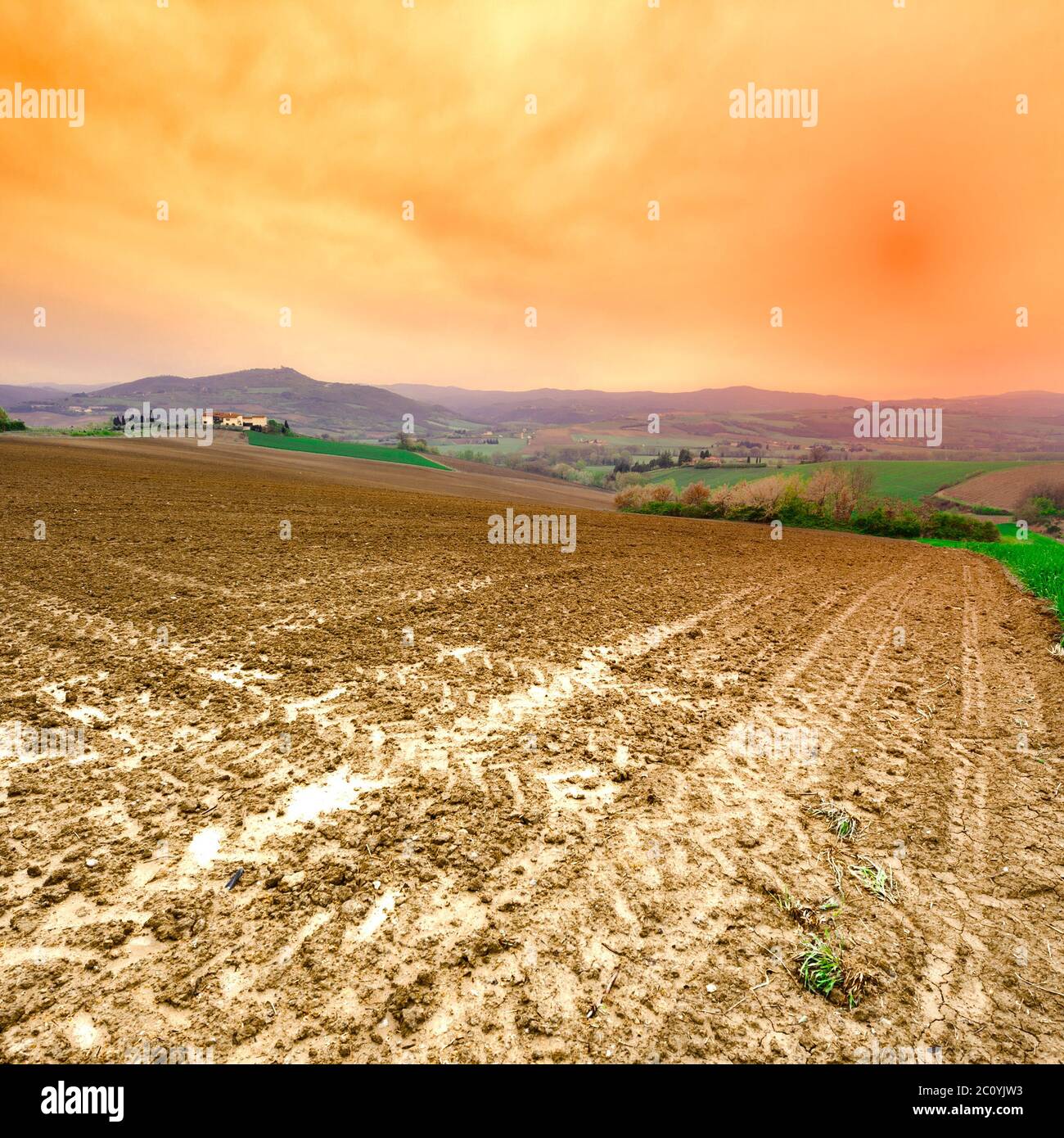 Square hills hi-res stock photography and images - Alamy