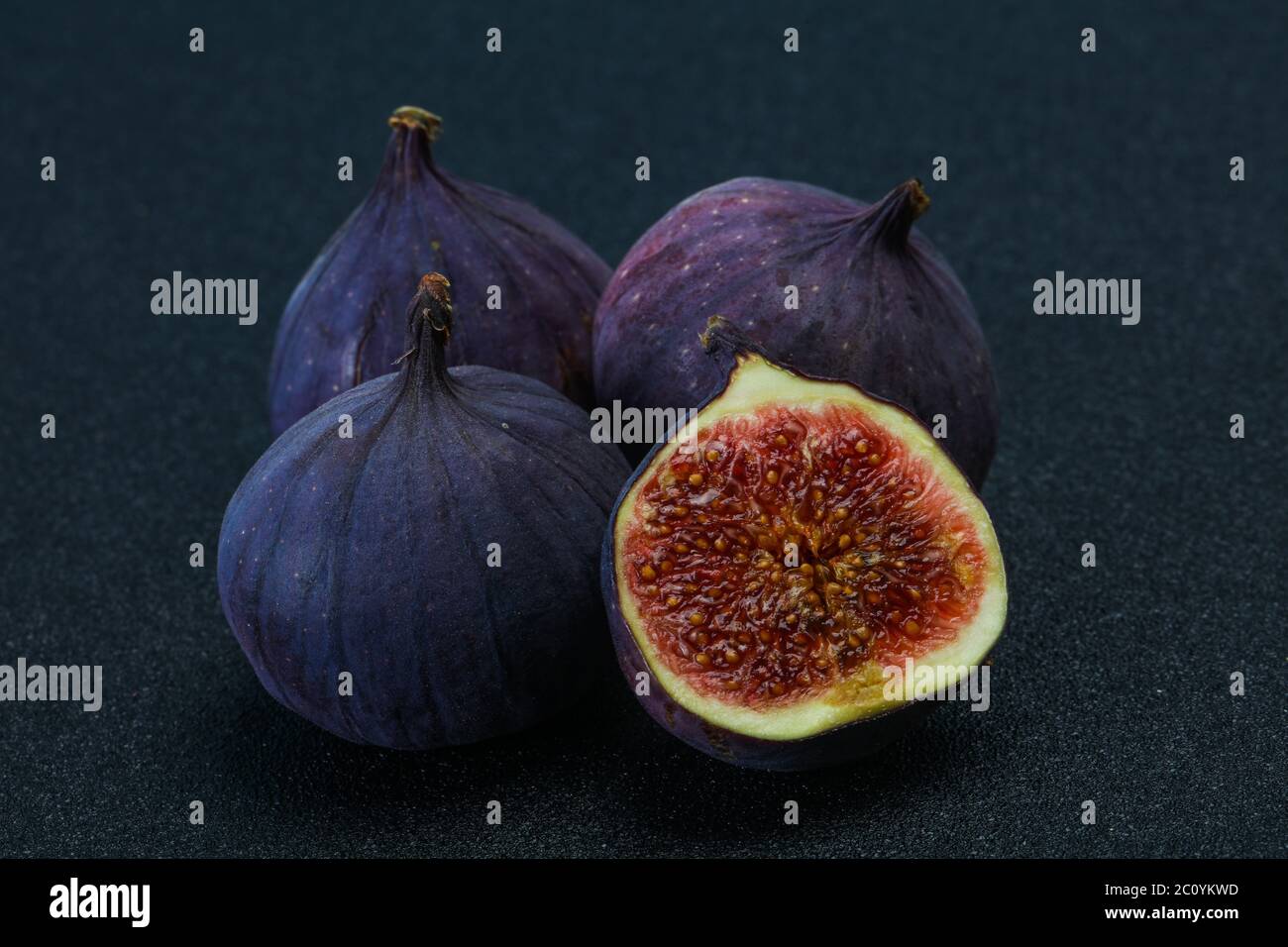 Ripe sweet fresh sliced fig fruit Stock Photo - Alamy