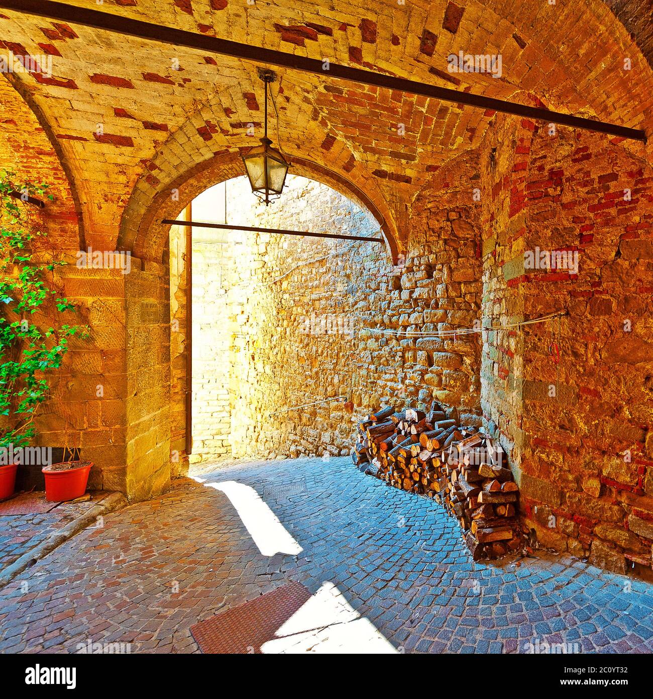 Vaulted stone ceiling hi-res stock photography and images - Alamy