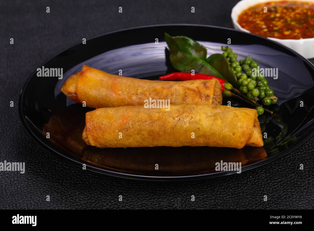 Deep fried spring roll with prawn and cabbage Stock Photo - Alamy