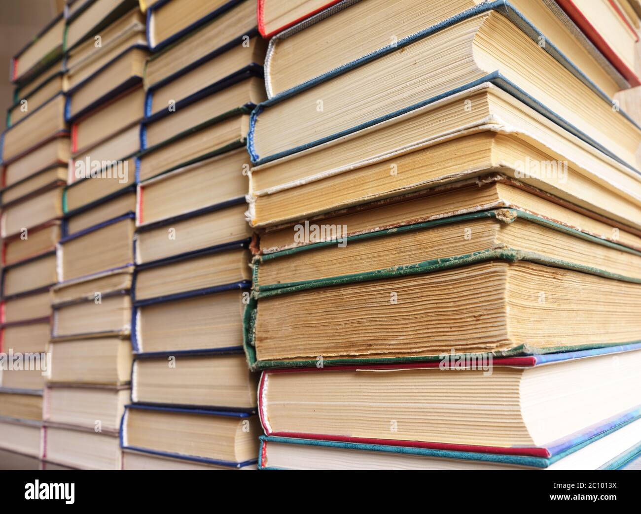 Old books stalls hi-res stock photography and images - Alamy