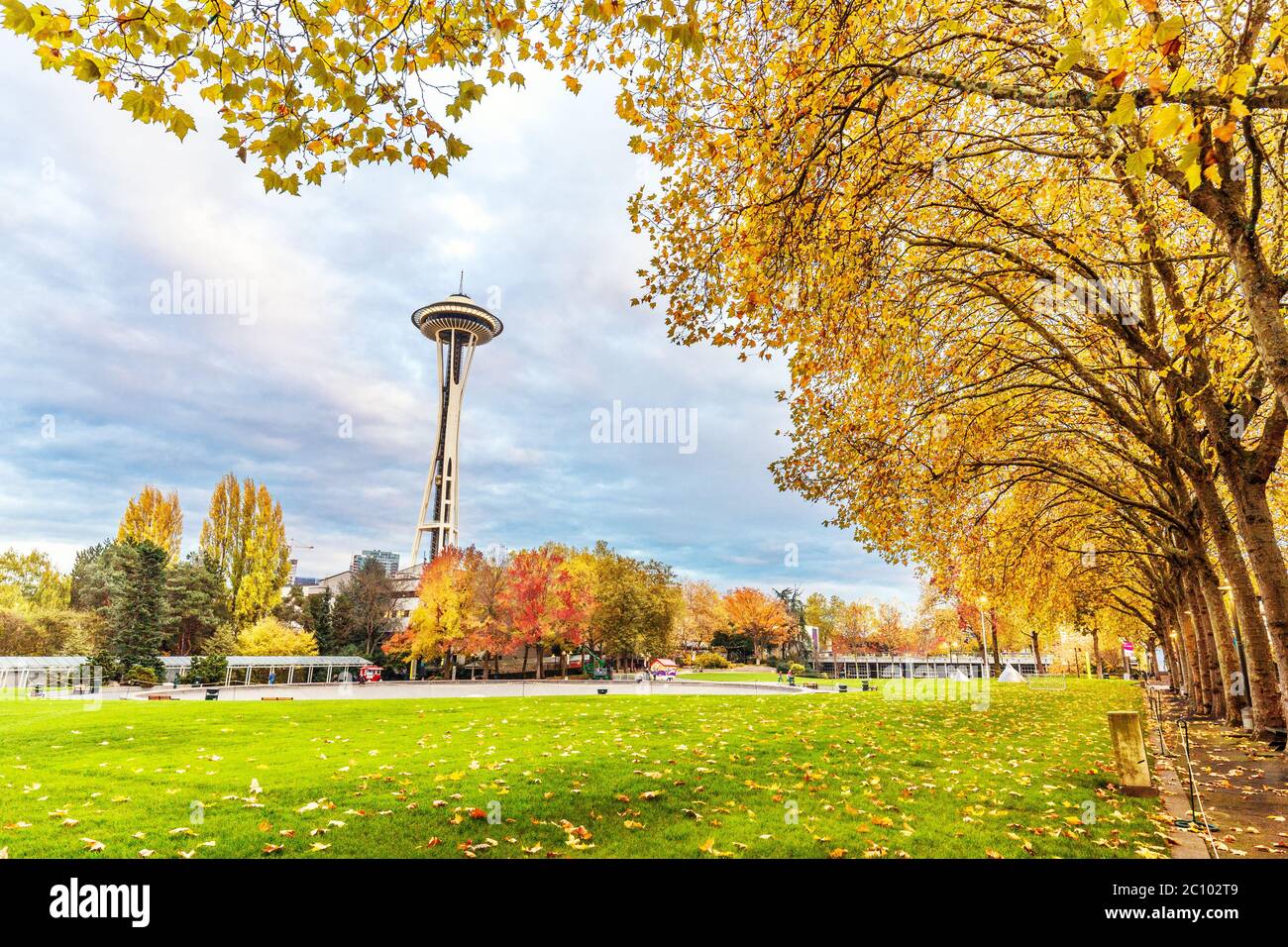 Garden and space needle hi-res stock photography and images - Alamy