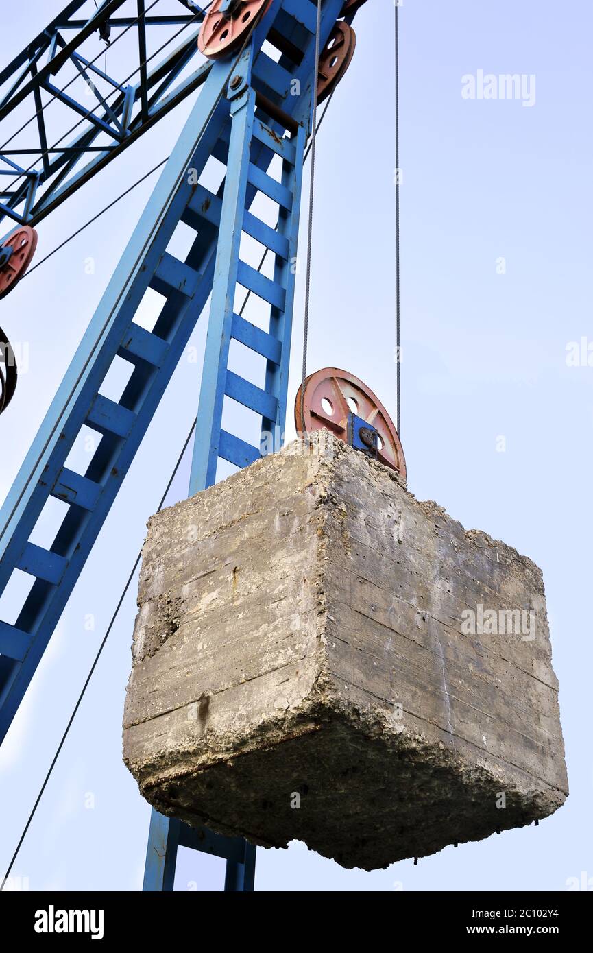 Counterweight on the cable car Stock Photo - Alamy
