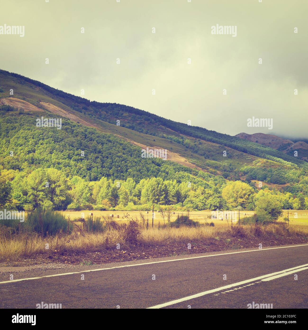 Instagram filter and road sign hi-res stock photography and images - Alamy