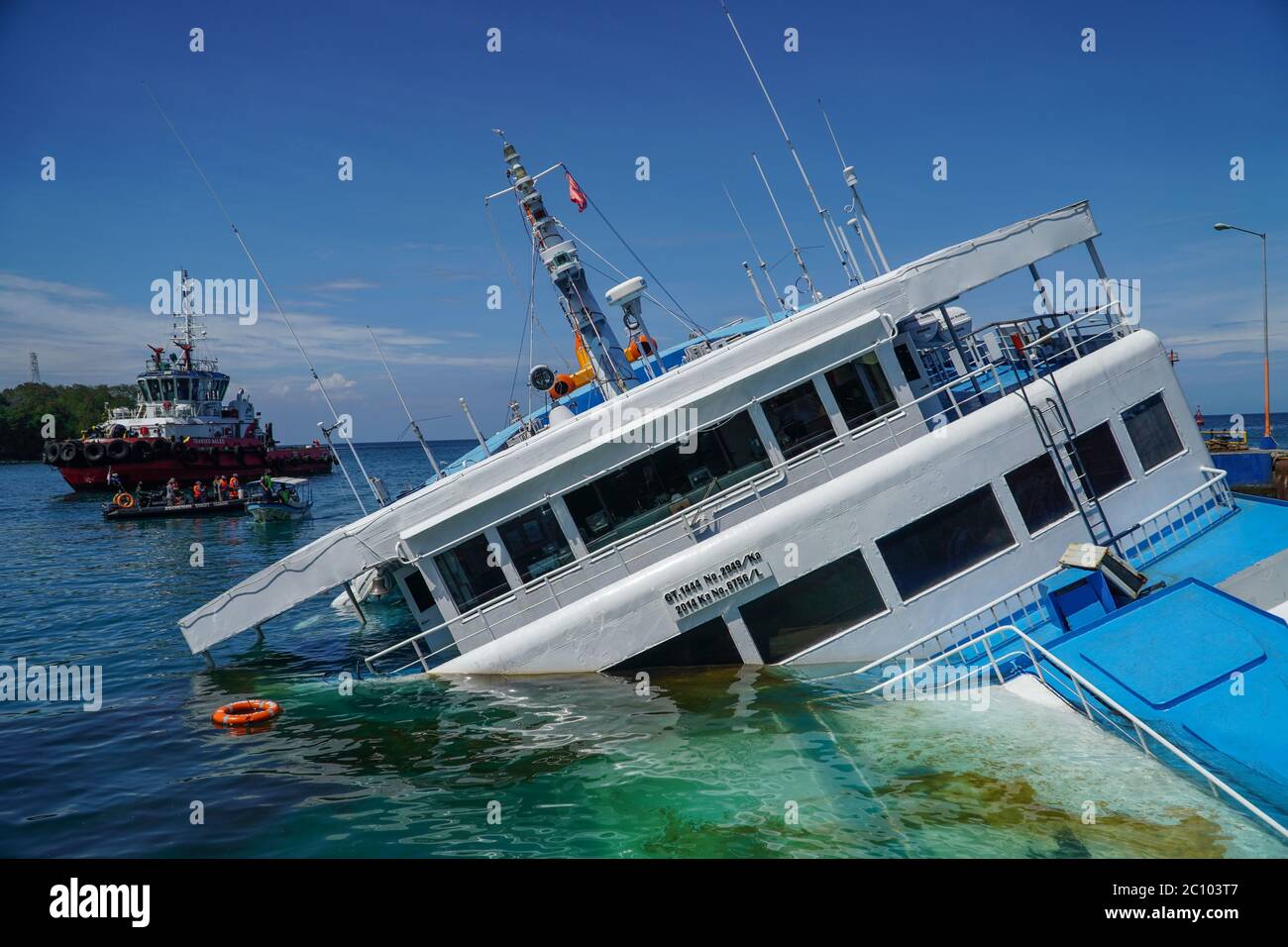 Bisinglasi hi-res stock photography and images - Alamy