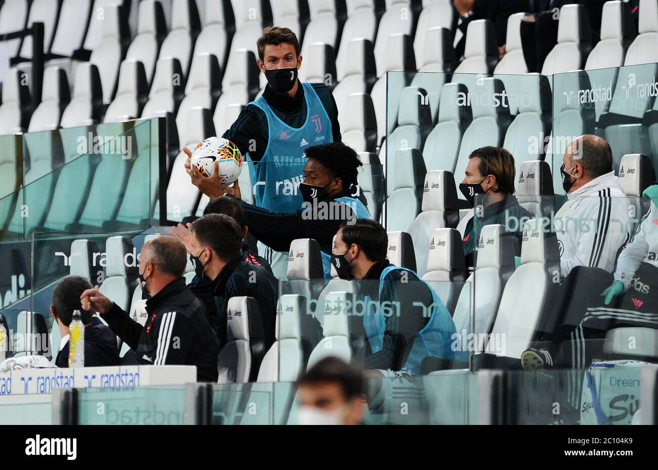 Masks played hi-res stock photography and images - Alamy