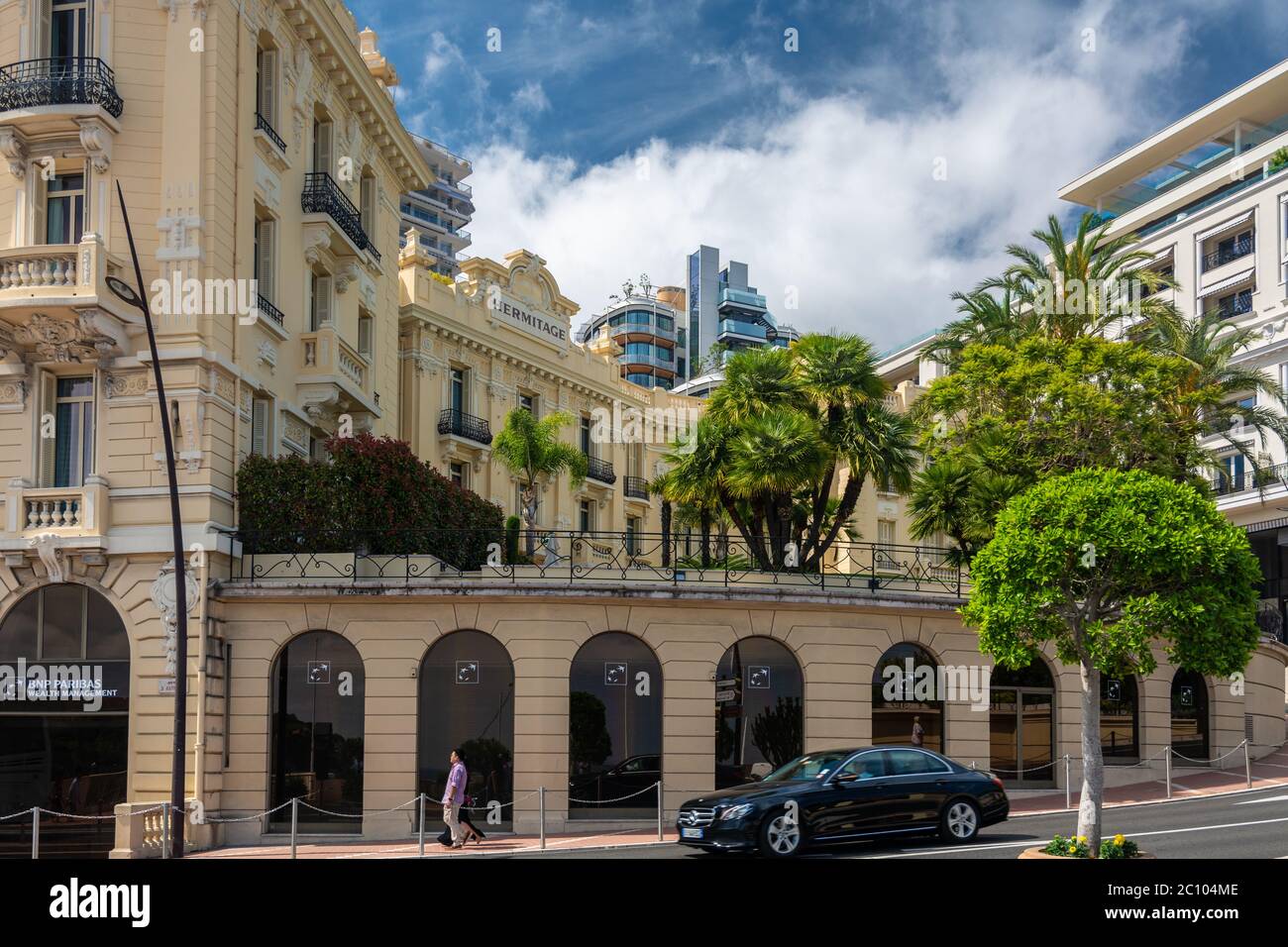 Classic Luxury House Exterior High Resolution Stock Photography and ...
