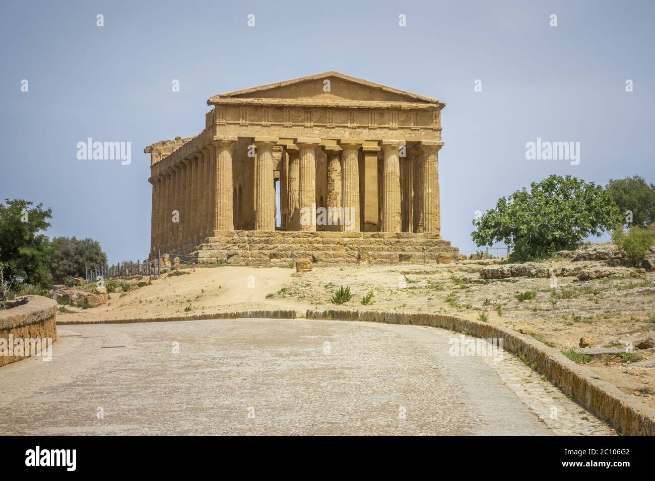 Historic greek building hi-res stock photography and images - Alamy