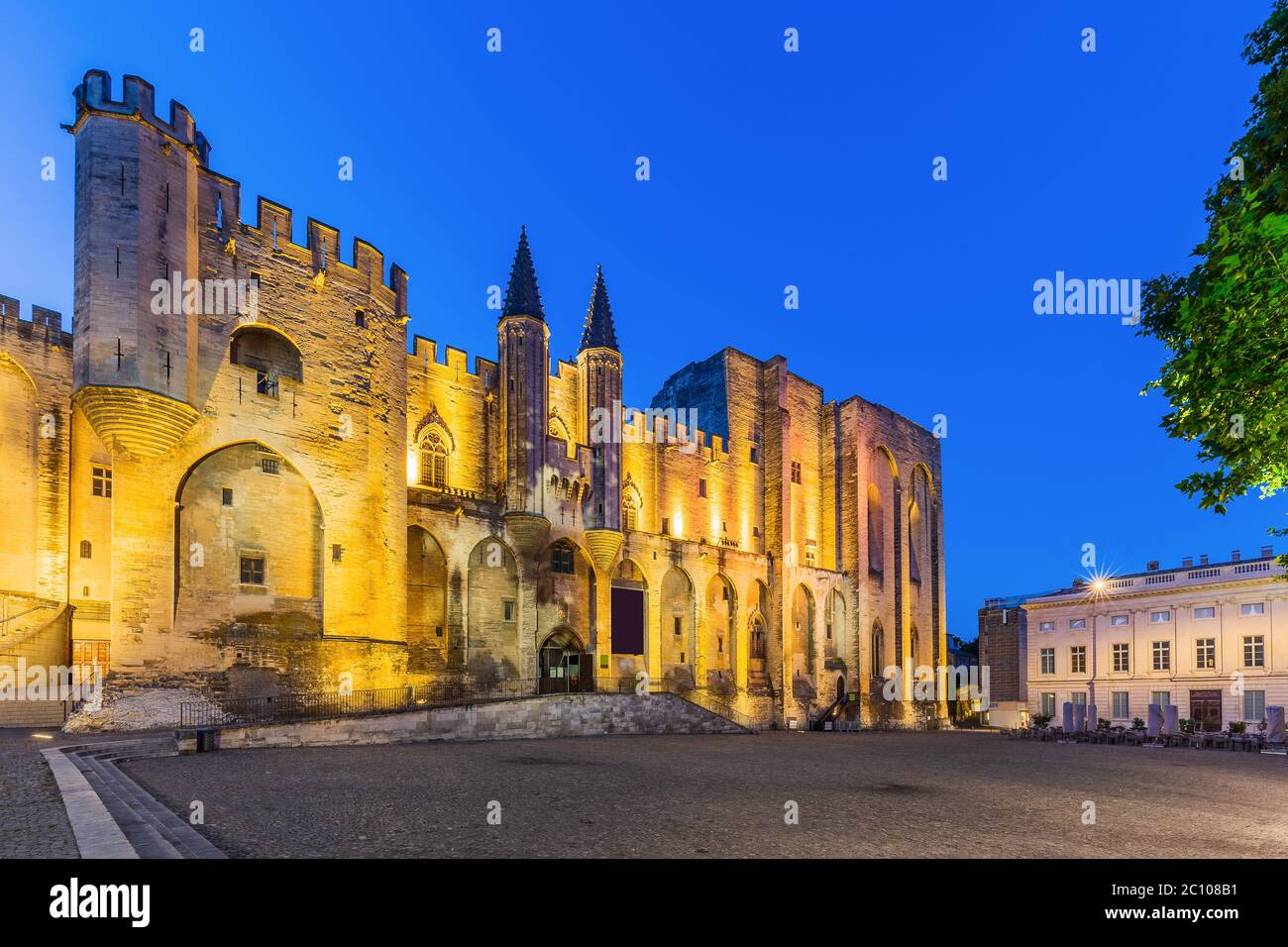 Pope papal castle palace palais france french gothic hi-res stock ...