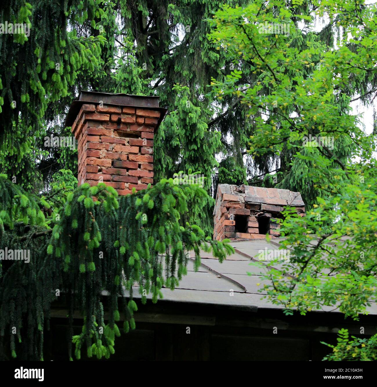 Old brick stone chimney stack hi-res stock photography and images - Alamy