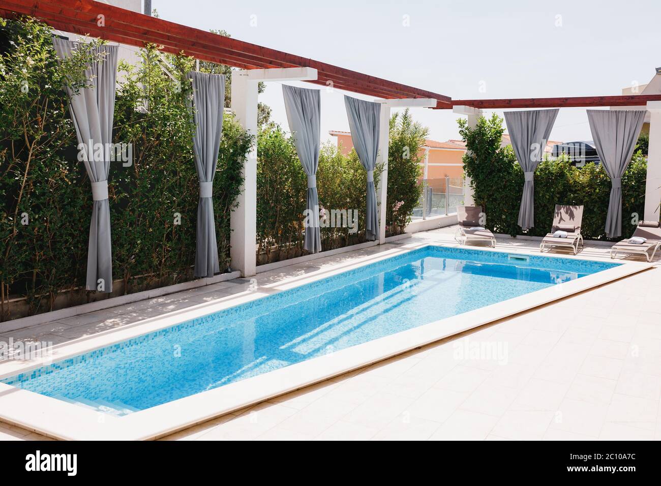 Long rectangular pool hi-res stock photography and images - Alamy