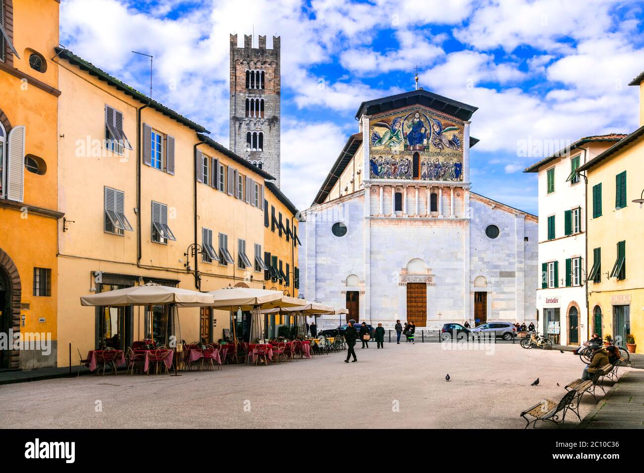 Lucca architecture hi-res stock photography and images - Alamy
