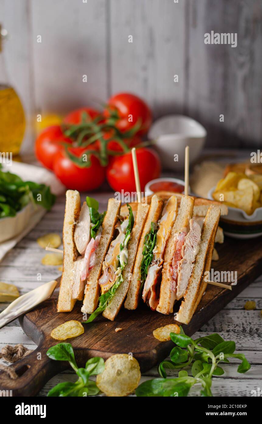 Simple chicken sandwich hi-res stock photography and images - Alamy
