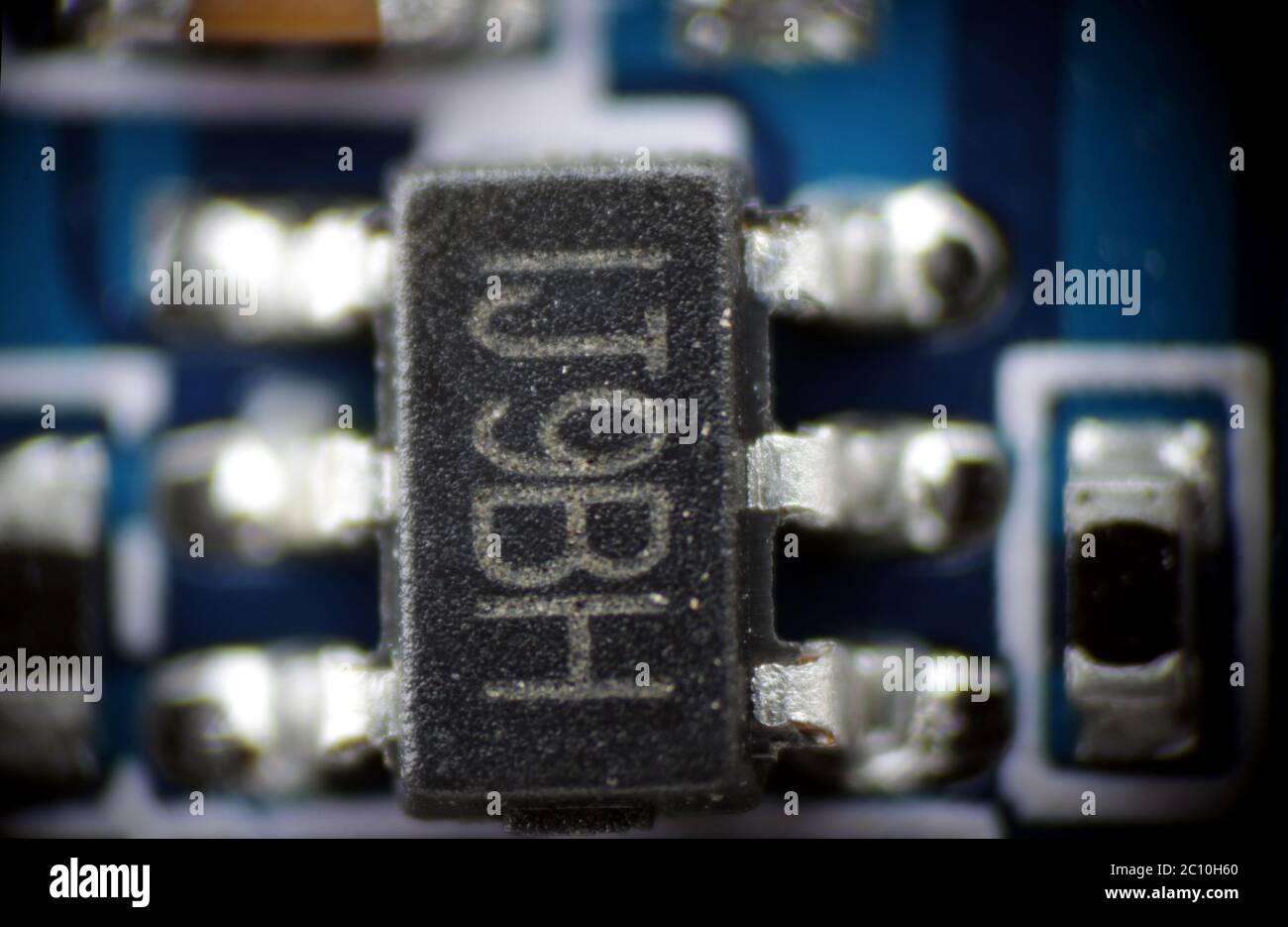 chip smd pcb macro Stock Photo - Alamy