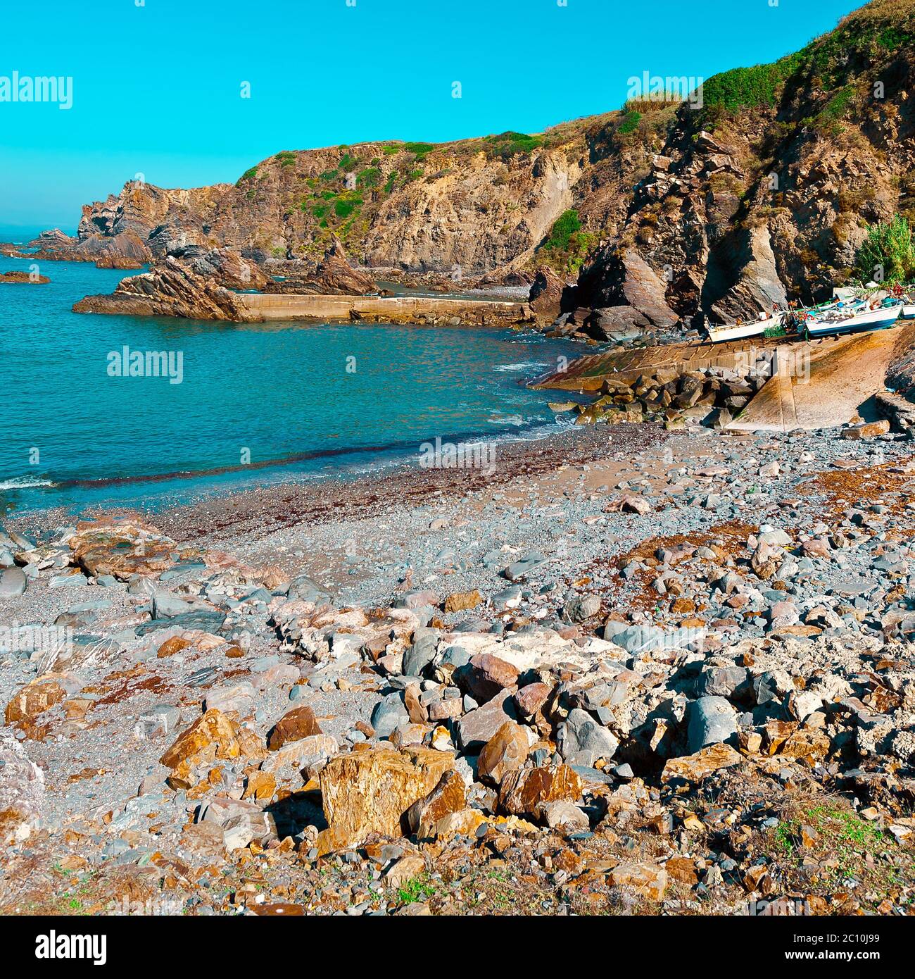 Empty fishing port hi-res stock photography and images - Alamy