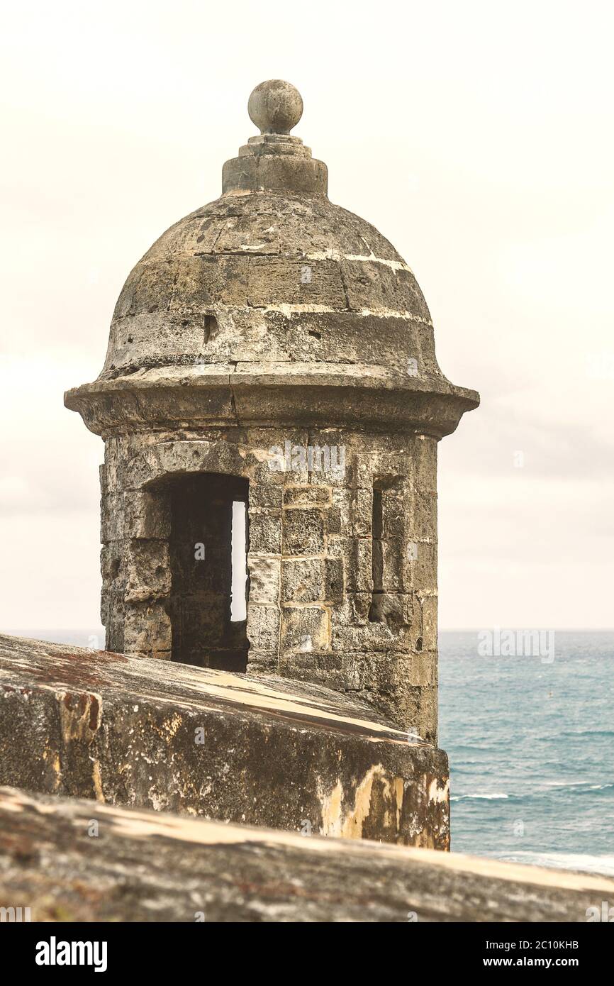 Sentry box overlooking the Atlantic Ocean at 'El Morro' San Juan ...
