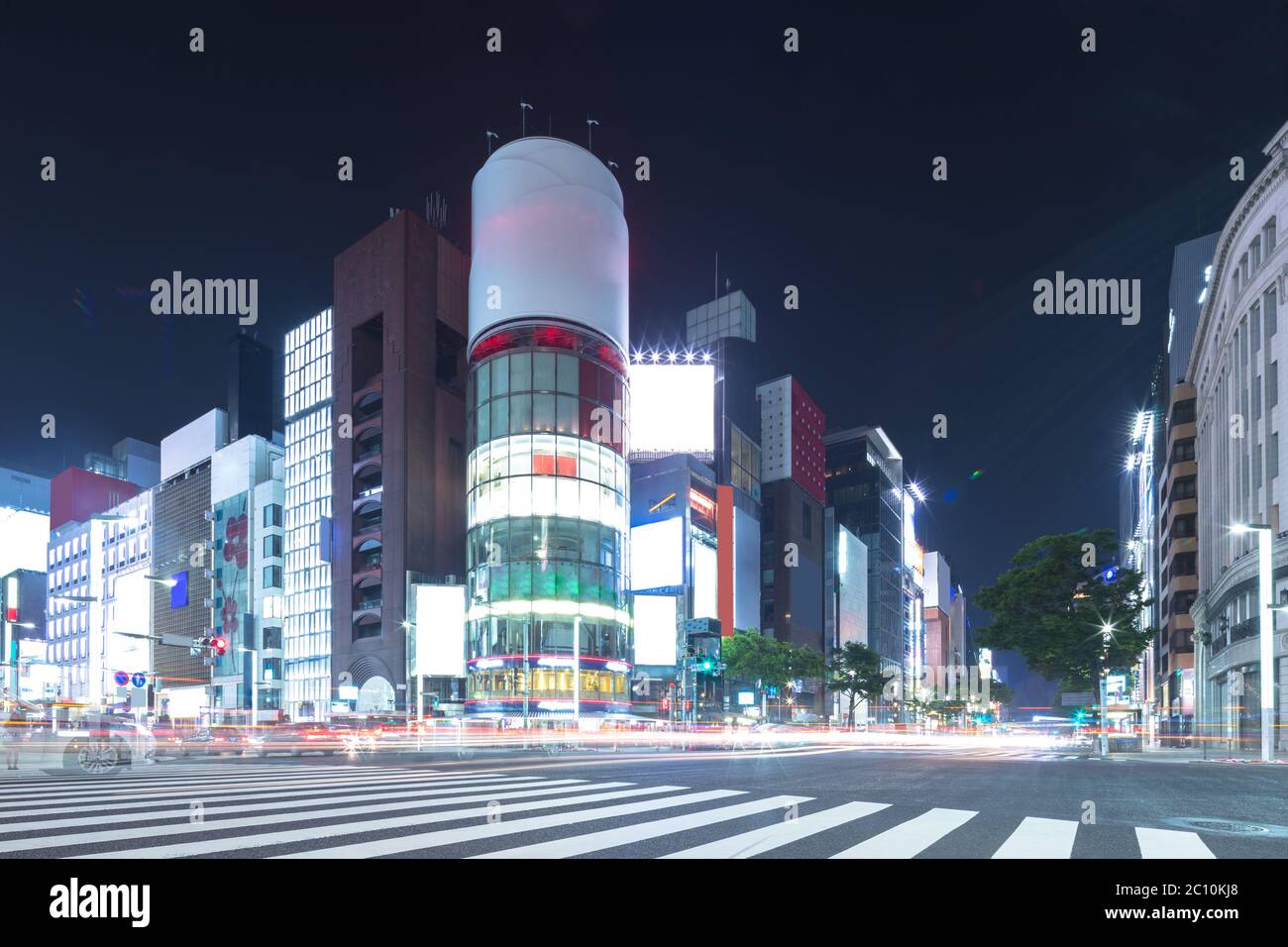 empty street with modern buildings in downtown of tokyo Stock Photo - Alamy