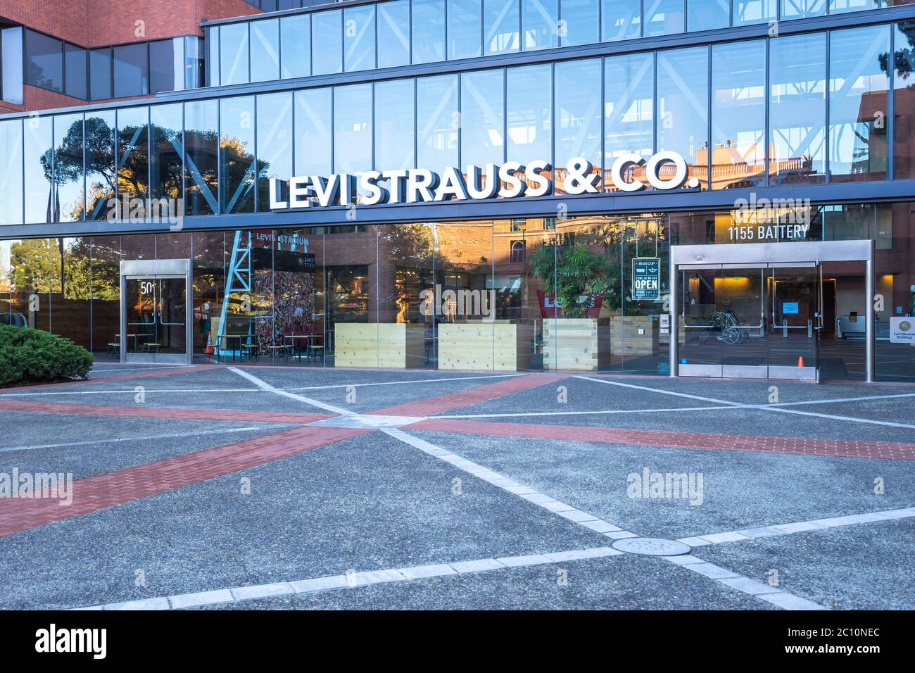 Levis business hi-res stock photography and images - Alamy