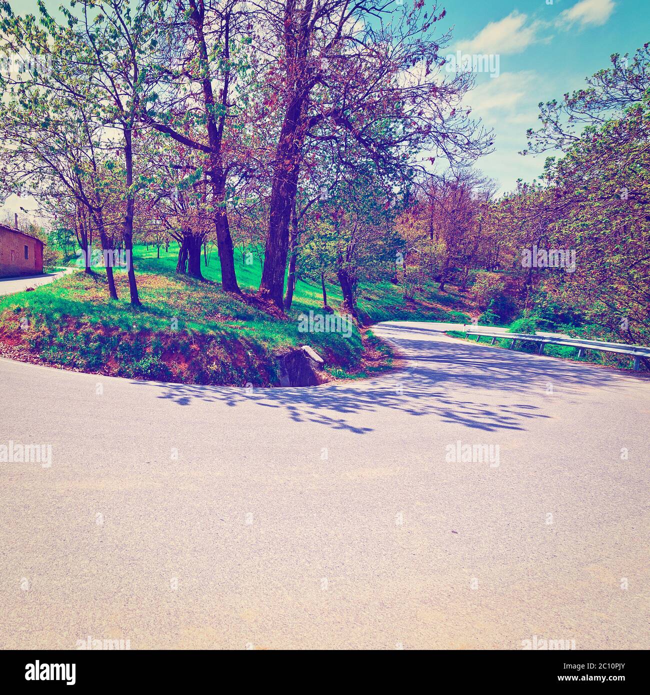 Abrupt bend hi-res stock photography and images - Alamy