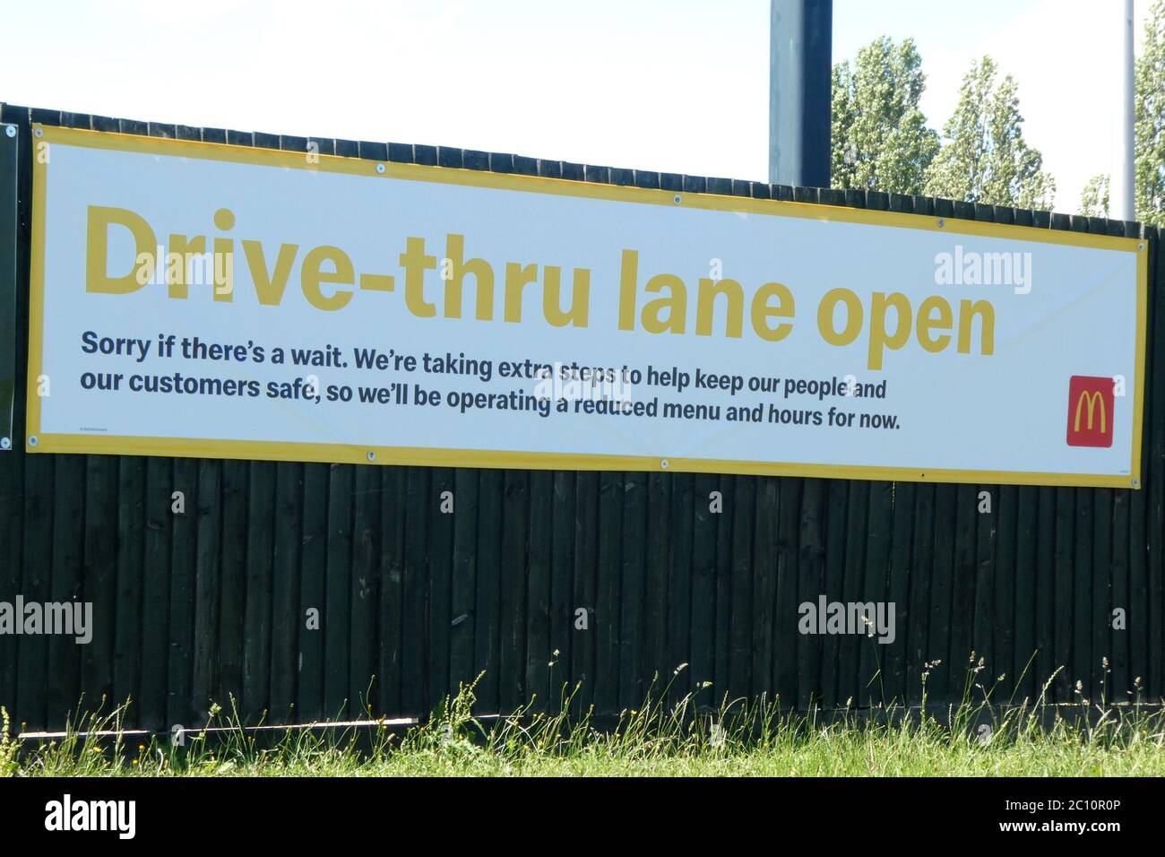 Mcdonalds drive thru lane hi-res stock photography and images - Alamy