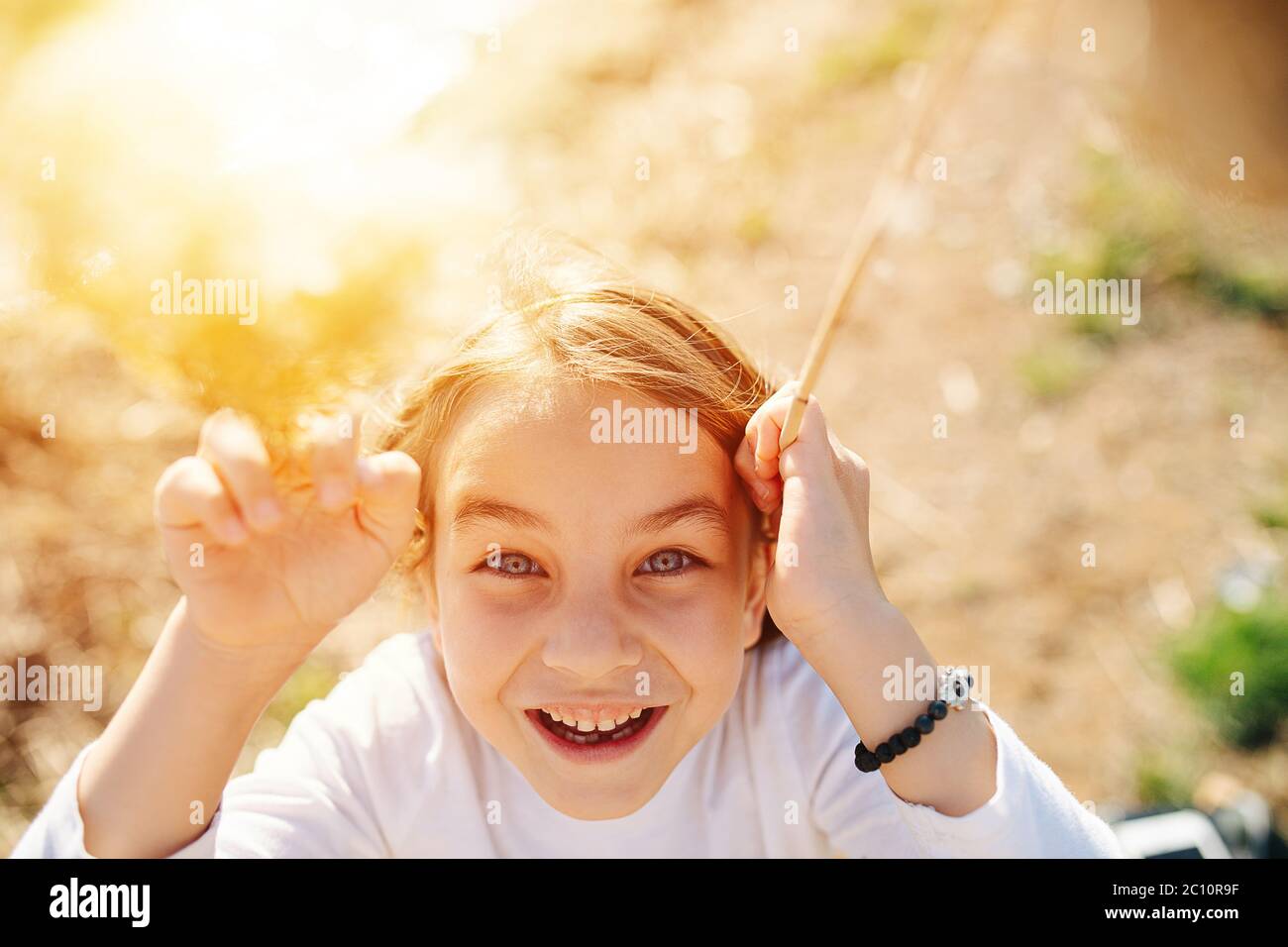Creepy child girl hi-res stock photography and images - Alamy