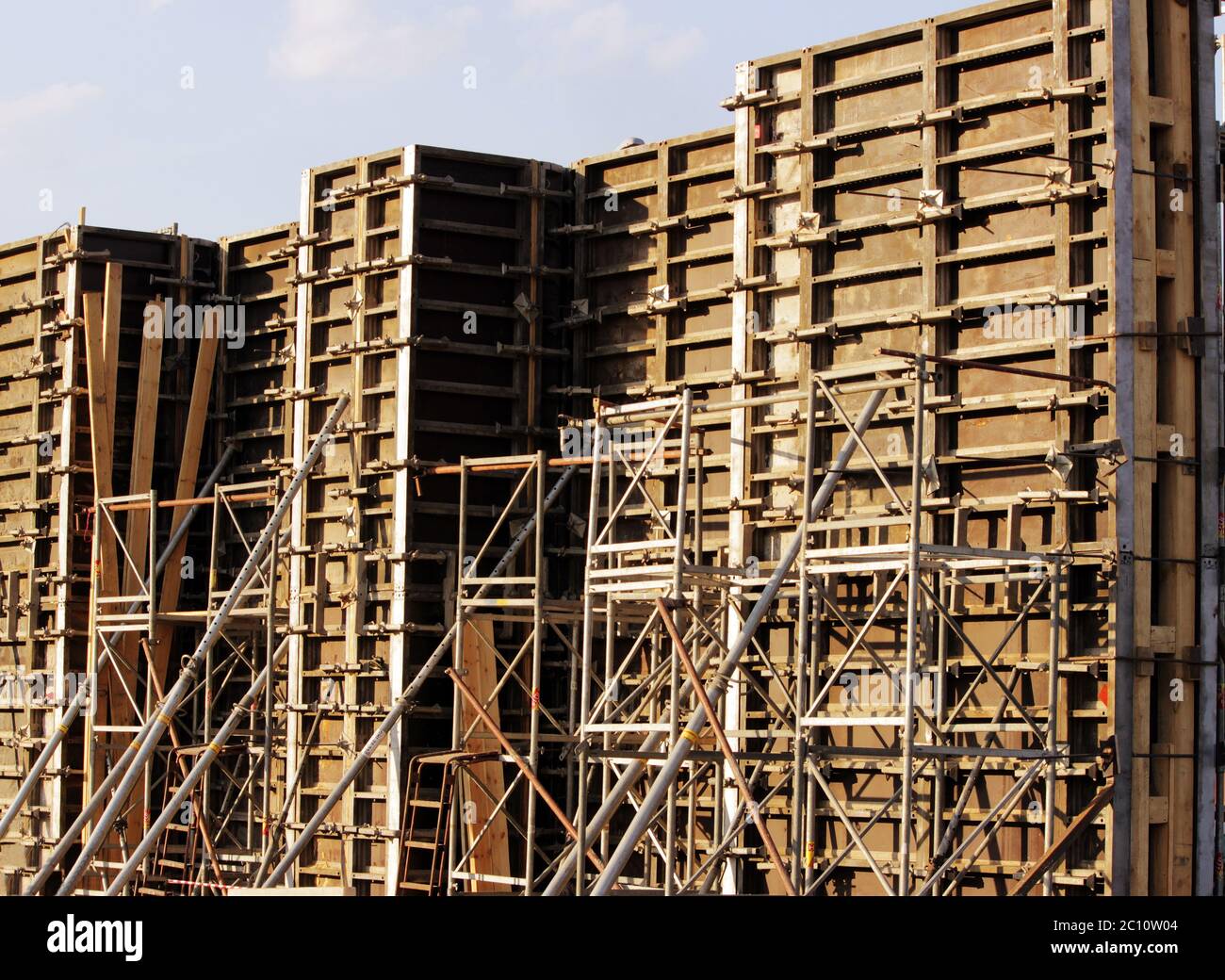 Reinforced concrete frame structure hi-res stock photography and images ...