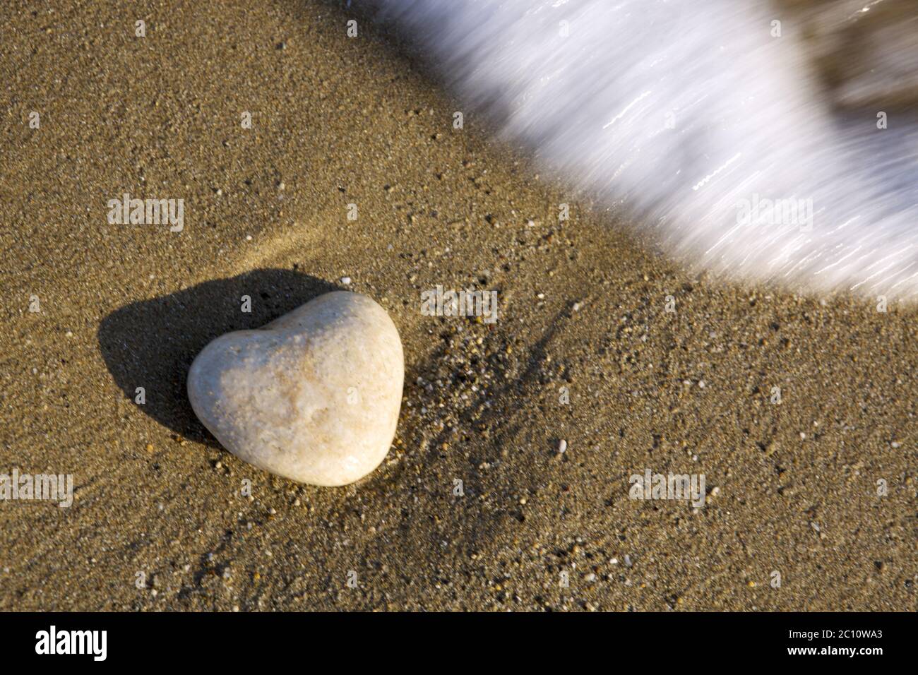 Wave shaped hi-res stock photography and images - Alamy