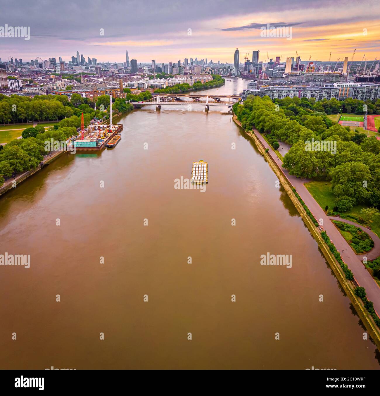 Chelsea market sky bridge hi-res stock photography and images - Alamy