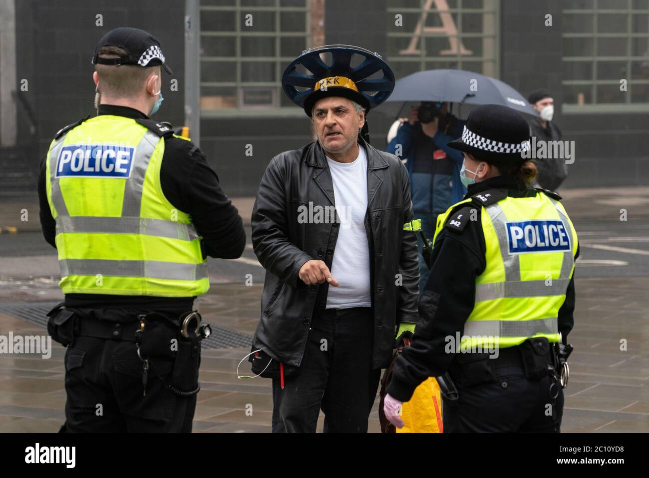 Police talk to a member of the public hi-res stock photography and ...